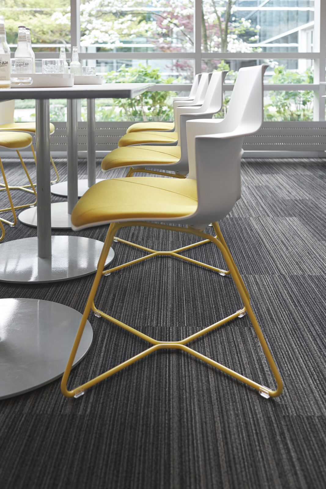 Rocket Upholstery on Shortcut X Base | Designtex